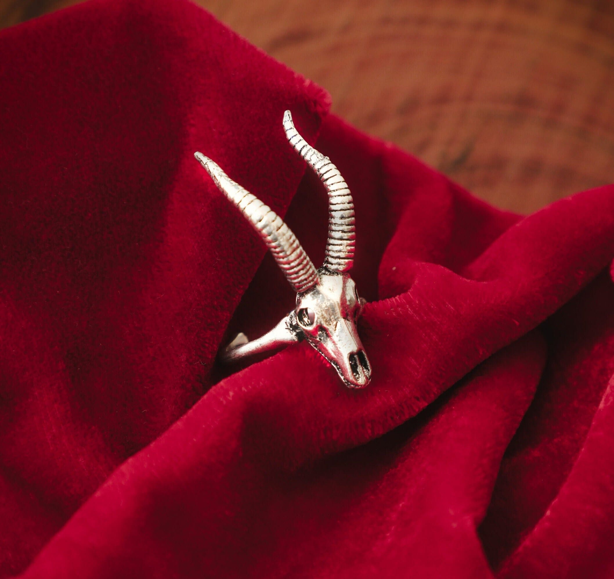 Handcrafted Oryx Horn Ring - Tribal Desert